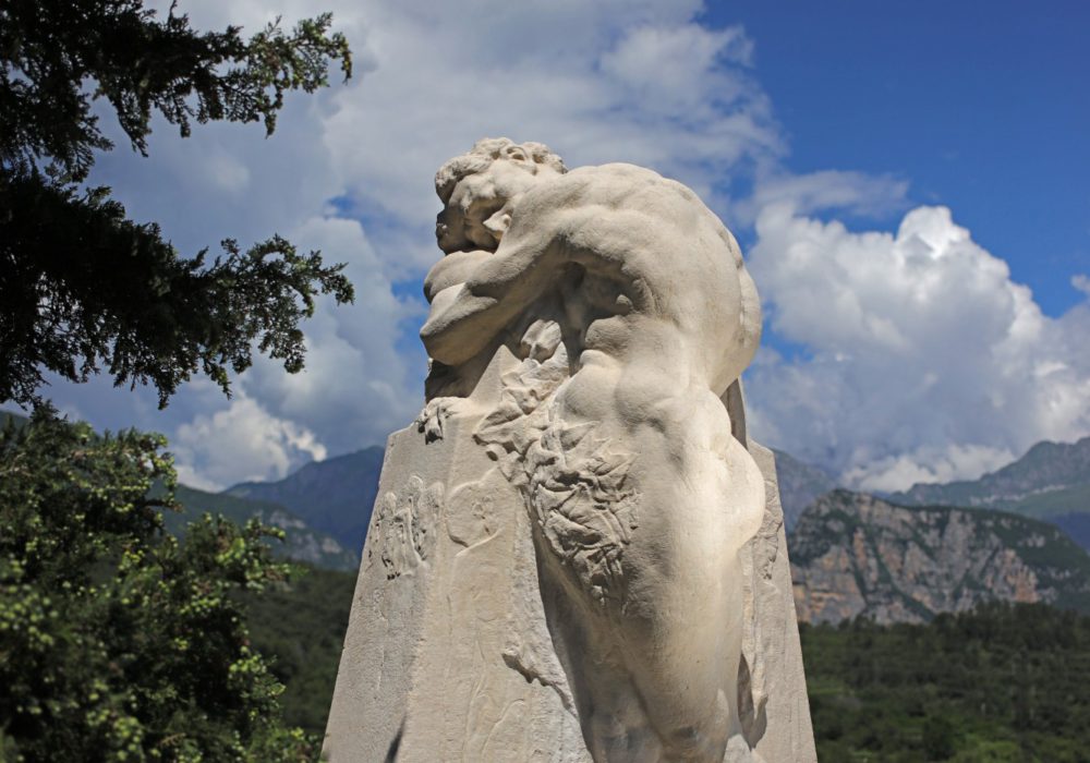 Monumento ai caduti di Lasino – Francesco Trentini, scultore